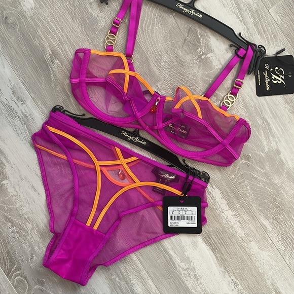 Honey Birdette | Intimates & Sleepwear | Nwt Honey Birdette Saski ...